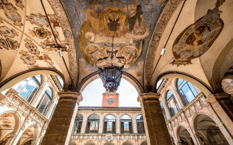 20 Bologna photos that will make you want to visit the Red City right now