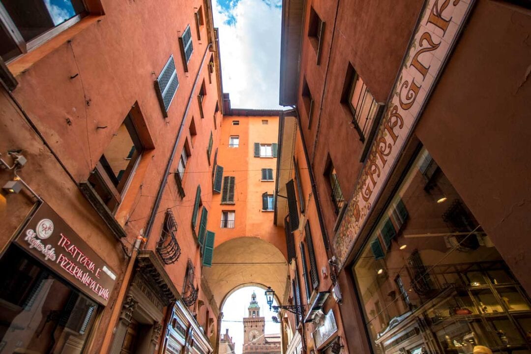 20 Bologna photos that will make you want to visit the Red City right now