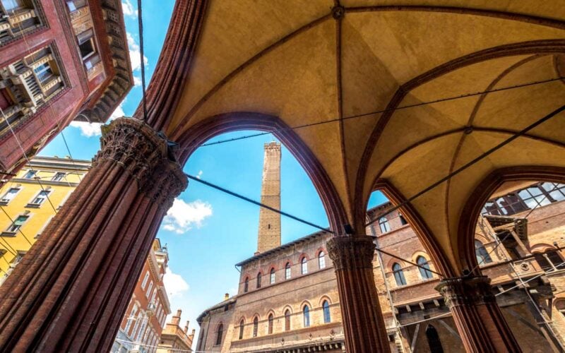 20 Bologna photos that will make you want to visit the Red City right now